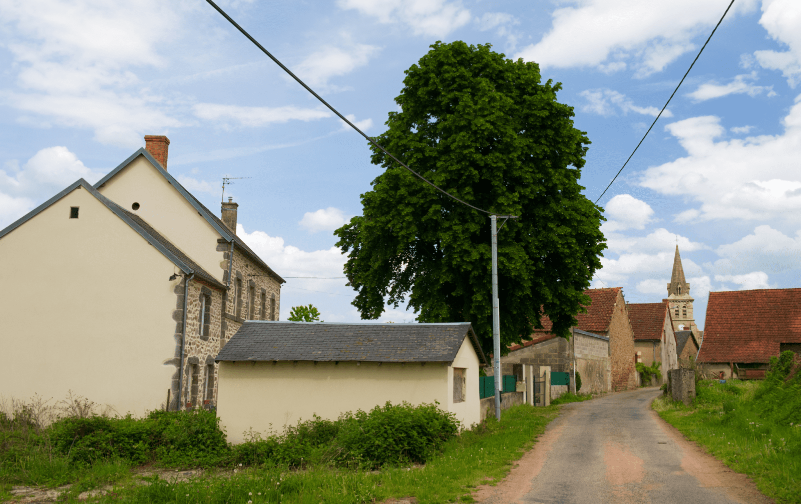 Local church in France adapts to secularism - SIM International